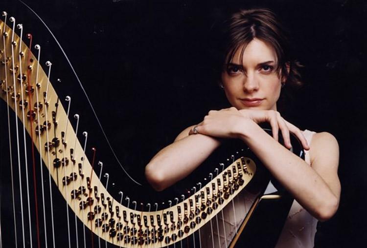 Famous contemporary Harp players in the world - Radio Art - The Art of ...